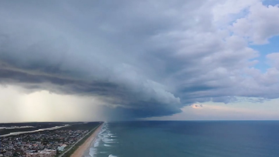 Shelf Cloud Looms Over Ormond Beach, Florida | WeatherBug