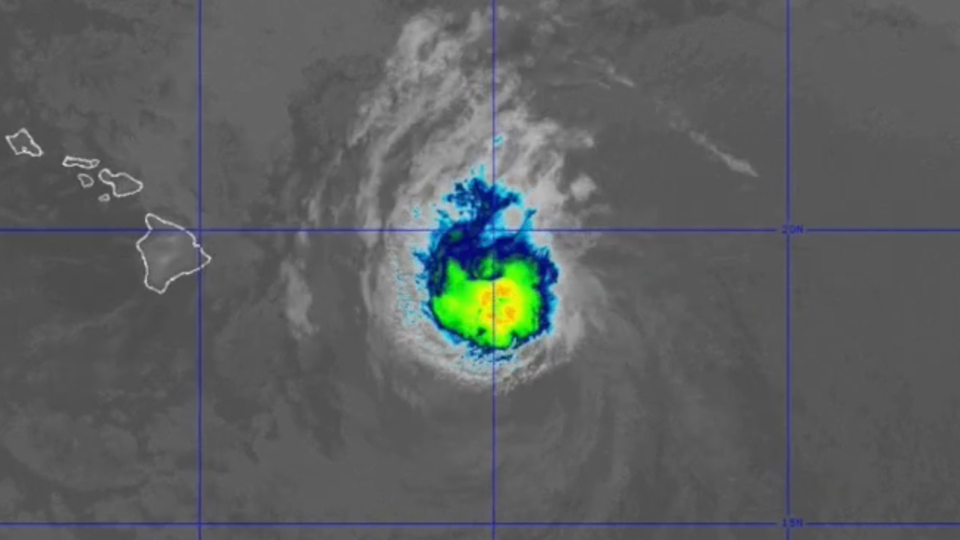 Tropical Storm Calvin Aims Toward Hawaii | WeatherBug