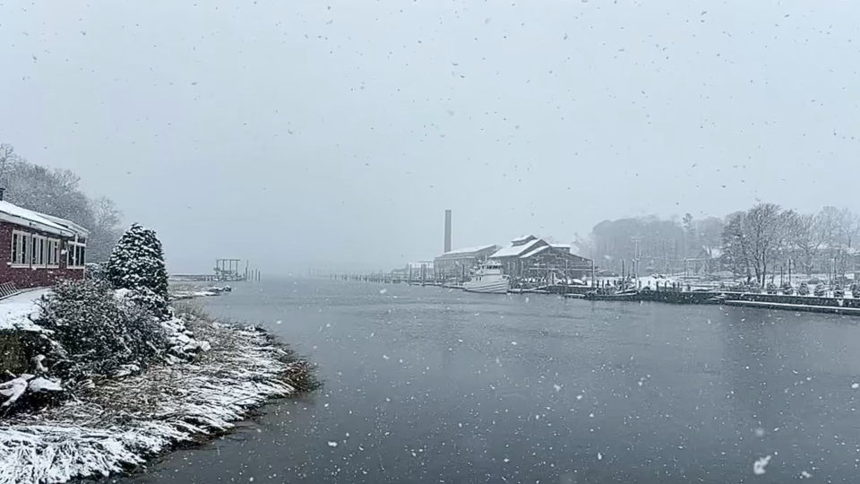 First Snow of Season for Coastal Town | WeatherBug