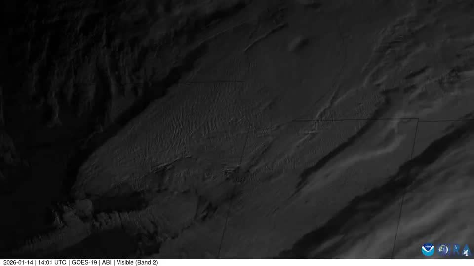 Wintry Weather Spreading off Lake Michigan | WeatherBug