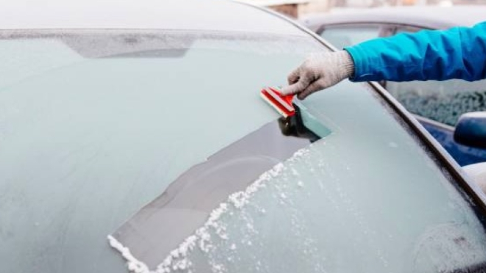 Easy Ways To Remove Ice | WeatherBug
