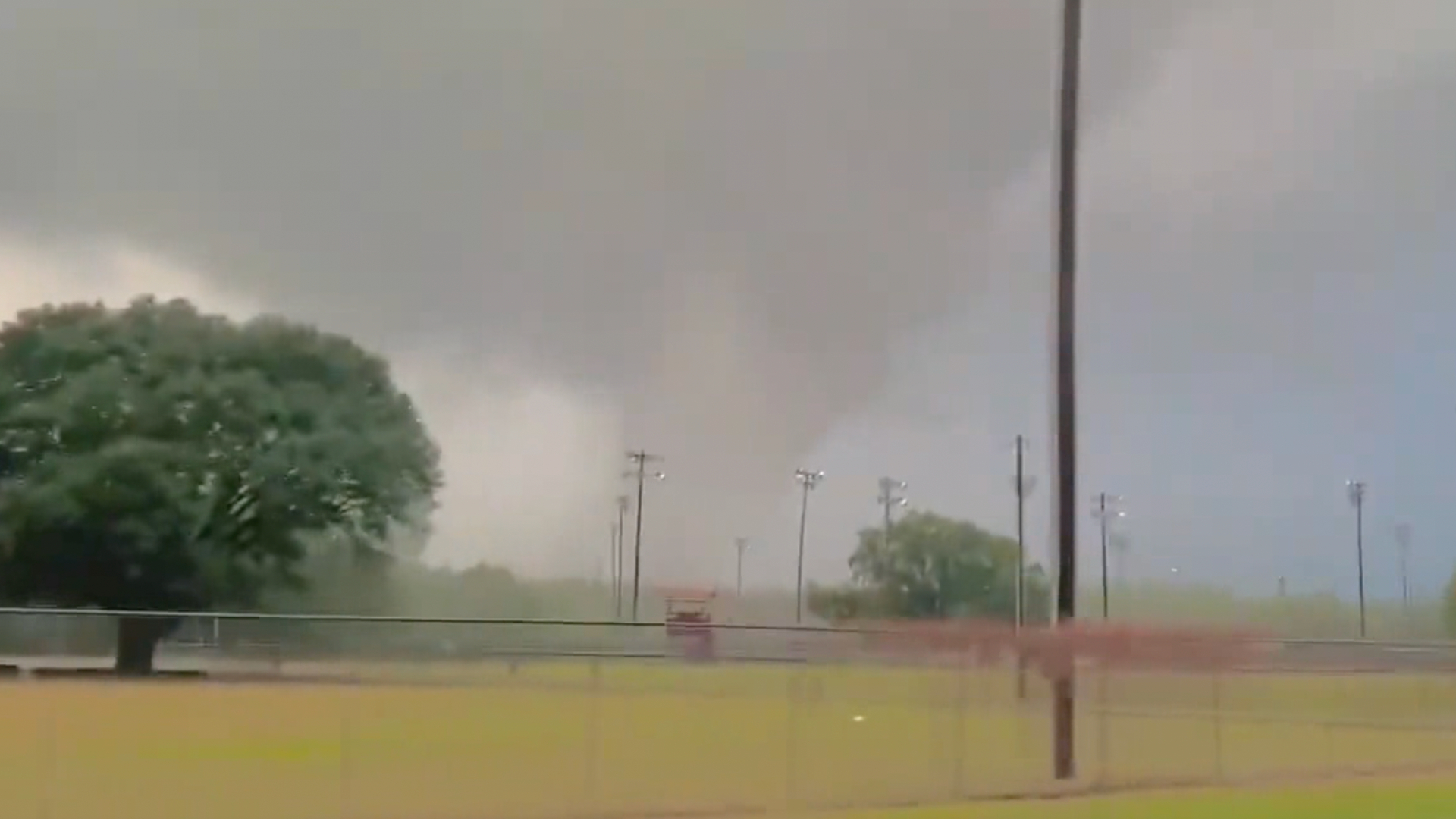 Tornado Touches Down in Coastal Mississippi | WeatherBug