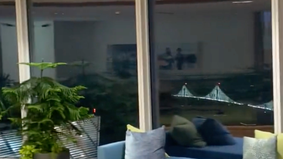 Windows Rattle in San Francisco Skyscraper | WeatherBug