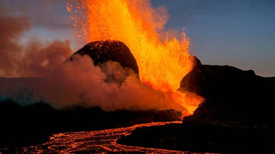Iceland Braces for Volcanic Eruption | WeatherBug