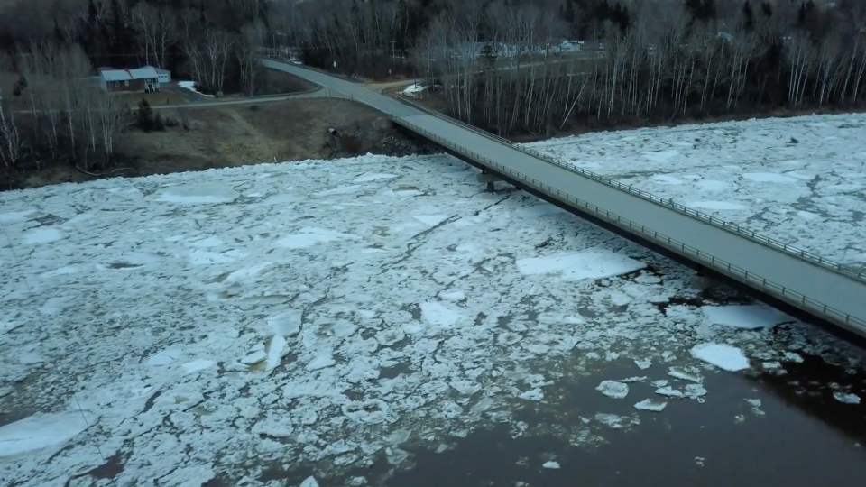 Ice Jam Breaks in Maine River | WeatherBug