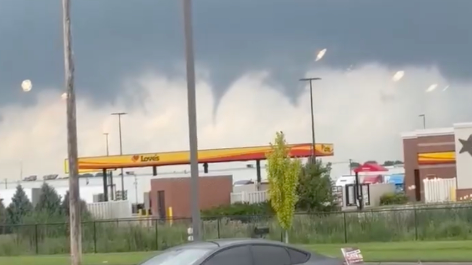 Funnel Cloud Forms in Nebraska | WeatherBug