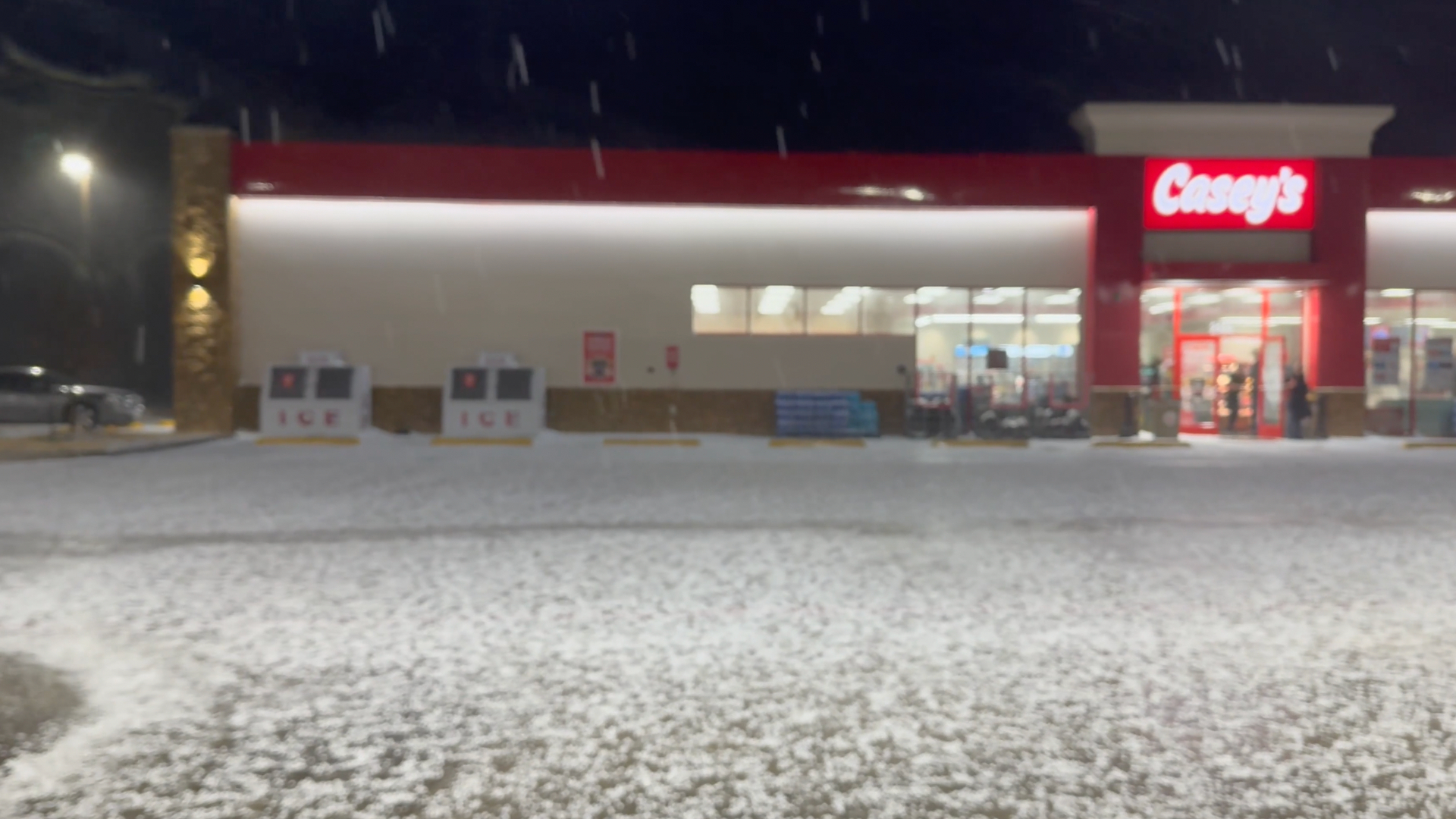 Heavy Hail Piles Up in North Texas | WeatherBug