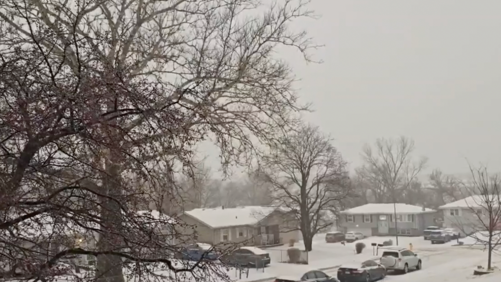 Thunder Rumbles as Blizzard Hits Nebraska | WeatherBug