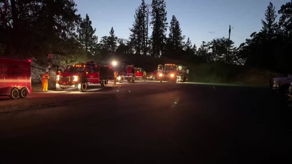 Wildfire Threatens Homes in Northern Oregon | WeatherBug