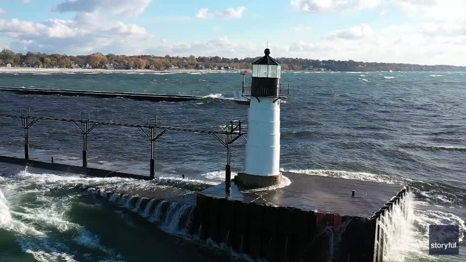 Monster Waves Lake Michigan Lighthouse | WeatherBug
