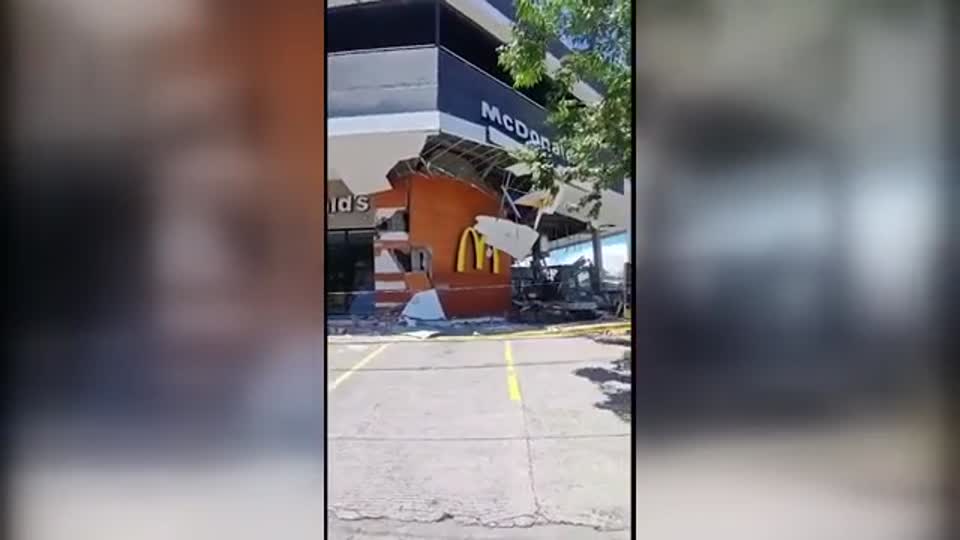 McDonalds Restaurant Damaged in Earthquake | WeatherBug